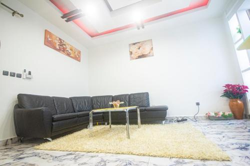 Chic Studio Vip Gold Luxe Confort Et Elegance A Douala Stade Bonamoussadi - Douala