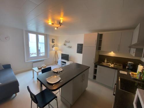 Appart Hotel - Les Cosy De Nancy - Place Du Marche, Proche Gare - Hotel Ibis Budget Nancy Centre