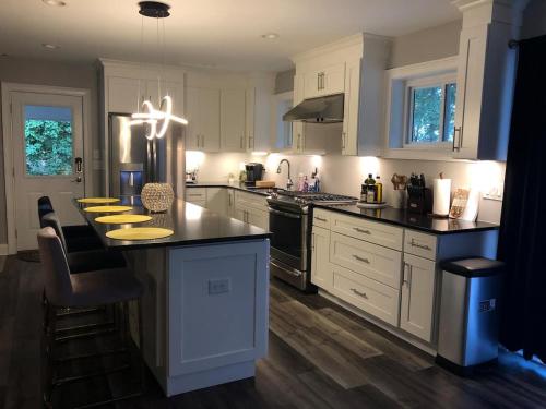 Cheerful 3-bedroom Home - Newnan, GA