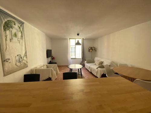 By Elodie T2 Cosy Vieux Hyeres-parcours Des Arts - Hyères
