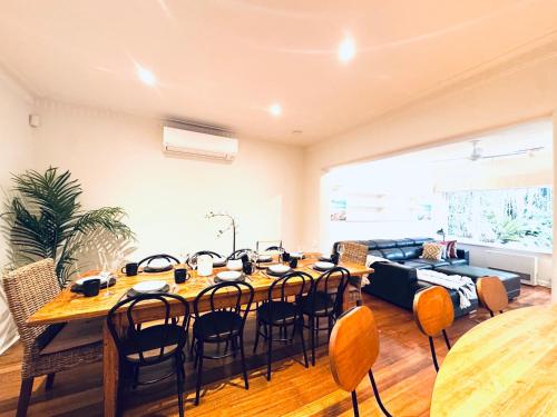 Cozy Beachside 5br Home With Pool, Rumpus & King Beds - Bayside City