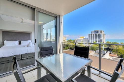 Stylish 1-bed Darwin City Stay With Balcony Views - Darwin
