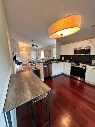 2br-2ba Near Concord Mills - Backyard - Workspace - Concord