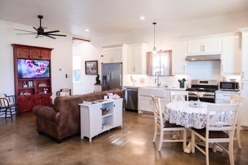 Dog-friendly Texas Ranch W/ Patio, Horses On-site - Denton, TX
