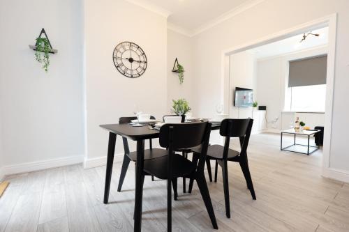 Moonlight Stays - 2bd House, Up To 6ppl - Cardiff