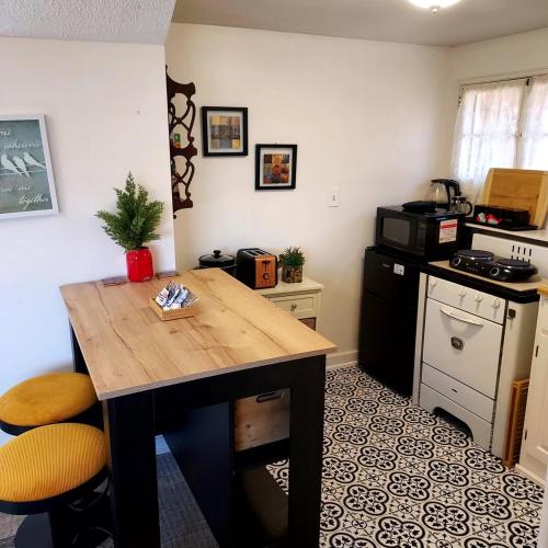 The Nest Cottage With Hot Tub In Downtown Manitou Springs - Manitou Cliff Dwellings