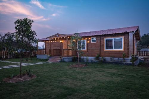 Rustic Wood - The Cozy Nature Escape - Hyderabad