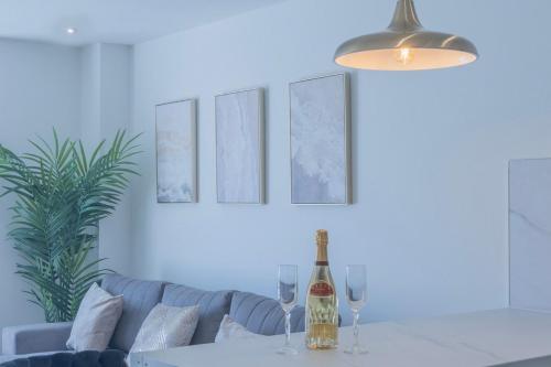 Unit 2 Ideal & Chic 1-br Apt Near Sheffield United Football Club, Free Wi-fi & Parking - Sheffield