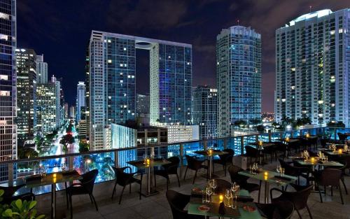 Icon Brickell 20th Floor 1br With Pool View - Miami, FL