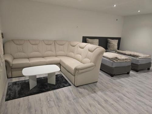 1-zimmer Woh Souterrainwohnung - Mannheim