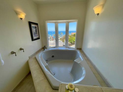 Catalina Two Bedroom View Home - Avalon, CA