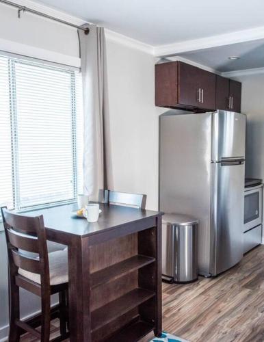 Nashville Studio Wpool - Hip Melrose - 8th Ave - Brentwood, TN