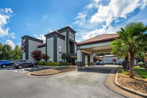 Red Roof Plus+ Henderson - Henderson, NC