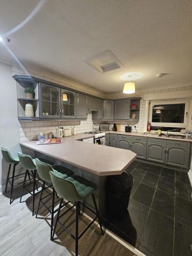 Contractors Dreamhouse - Dundee
