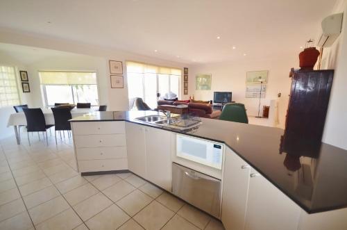 Sandpiper 8 - Close To Town And Beach - Inverloch