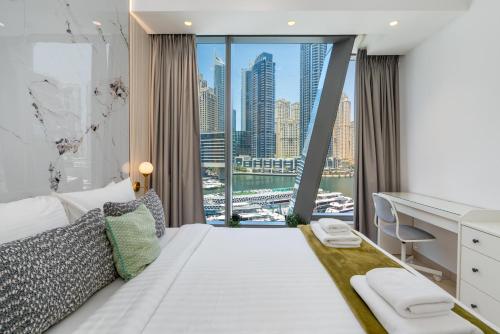 Vacay Lettings - Silverene Marina Retreat - Waterfront Apartment Steps From Marina Mall - Dubai Marina