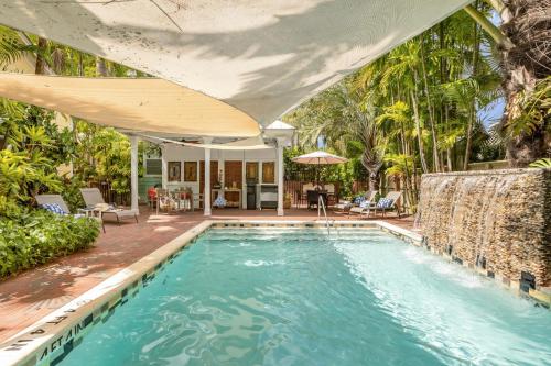 Royal Palm Studio At Travelers Palm Inn Key West - Key West, FL