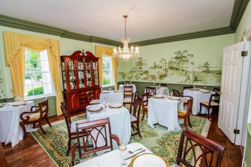 The Virginia Cliffe Inn - Virginia