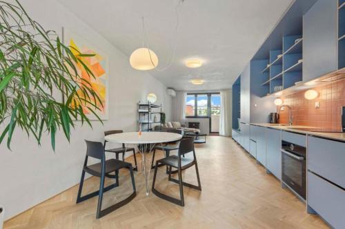 Elegant City Escape - Modern & Central - Bratislava