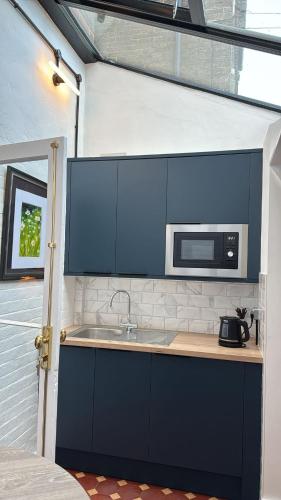 The Garden Flat - Newly Refurbished Throughout - Dorchester