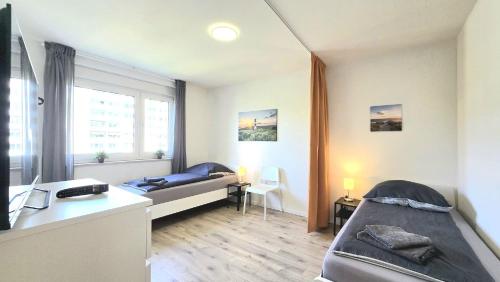 Modern 3-room Apartment With Balcony & Free Parking & Free Wi-fi In Hagen - Ha03 - Hagen