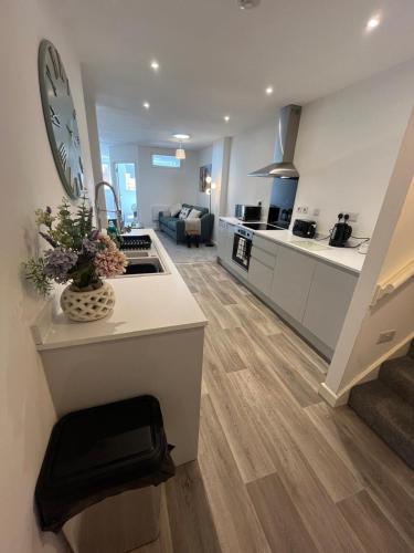 Hunters House Flat 6 Sleeps 3 Long Stays Free Wi-fi - スウィンドン