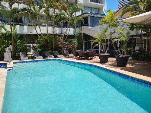 Beach Side, Pool, Spa, Bbq, Parking, Walk Convention Centre, Casino, Pac Fair, Light Rail - Broadbeach