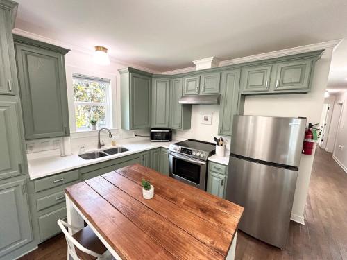 Finest Cottage In Ocean Springs Golf Cart Included - Ocean Springs, MS