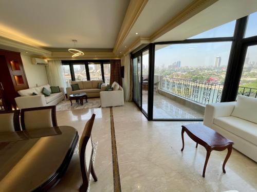 Luxury Apartment Nile View - Cairo