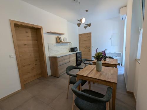 Heuriger Und Gastezimmer Schmidt - Vienna