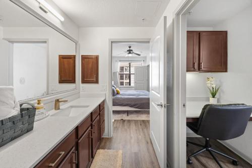Cozy One-bedroom Retreat - Frisco, TX