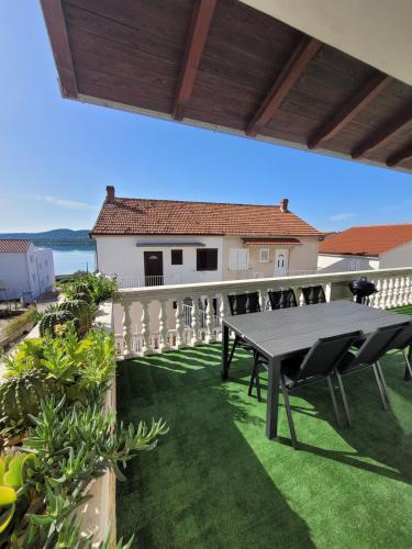 Apartment Kaktus - Pirovac