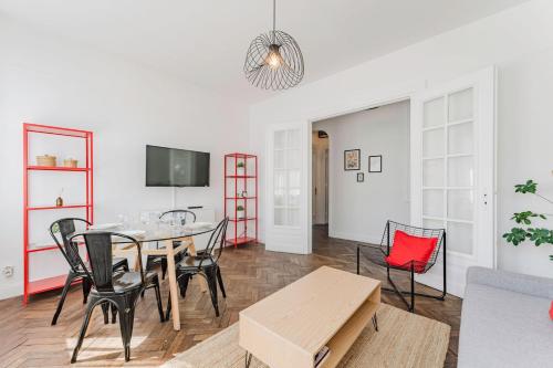 Appartement 2 Chambres Avec Parking, Proche Metro - Lille