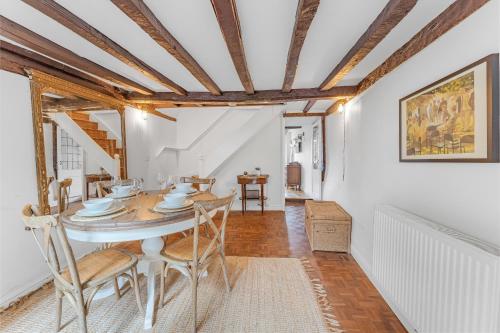 Dolphin Cottage - Henley-on-Thames