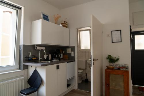 Kleines Gluck By Interior Apartments - Bahnhofnahe, Herkules, Unesco-bergpark, Veranda & Parkplatz - Cassel