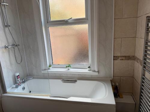 1 Bed Flat - Sleeps 5 - Parking - Wifi - Leicester