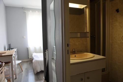 Studio Proche Du Centre Ville - Studio Printemps - Bourges