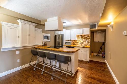 Elowen Suites Downtown - Drumheller