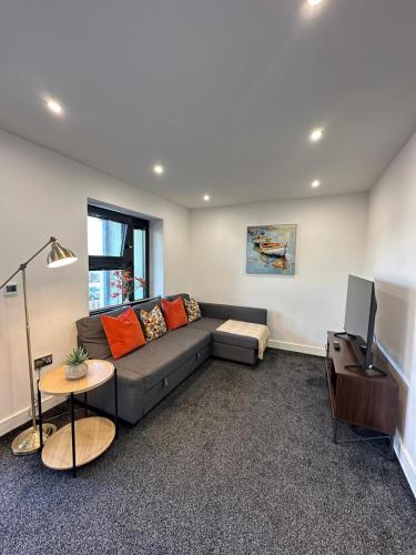 Bright & Spacious Apartment With Large Balcony And Free Parking - Oxford