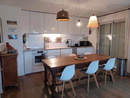 Chambre Privee Avec Balcon Et Parking Gratuit Anglet Bayonne - Bayonne