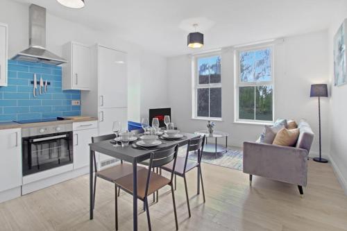 Large Modern Apartment I Sleeps 3 I Fast Wi-fi I Self Check-in I Free Private Parking I Longterm Rat - Bedford