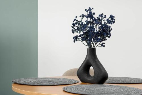 Charming Apartment in the City Center of Rzeszów by Noclegi Renters, 3 ...