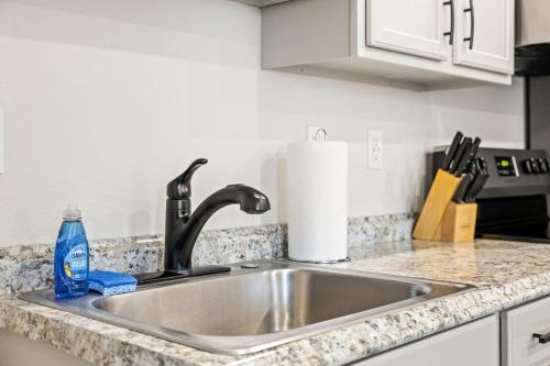 Downtown One Bedroom Apartment Fully Furnished - Great Falls, MT