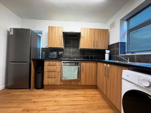 Comfy 3 Bedroom House Near Covarena & Trainstation - Coventry