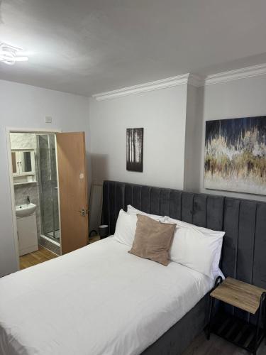 247 Serviced Rooms Self Catering - Newport