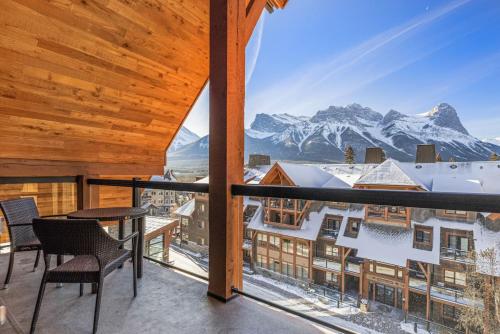 Amazing Mountain Views 3br Penthouse With Private Balconies - Alberta