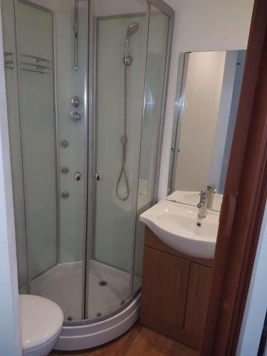 Luton, Lu3 Double Ensuite Room - Luton