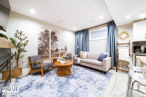 Chic Retreat With Hot Tub - King Bed - Fireplace - Wem - Edmonton
