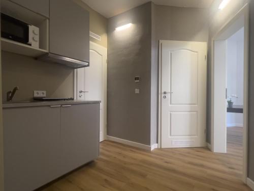 Neues Apartment Mit 2 Schlafzimmern Und Kuche - Frankfurt