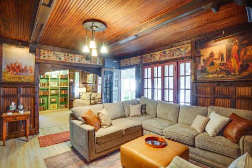 Historic Lakefront Home W/ Dock On Green Lake! - Green Lake, WI
